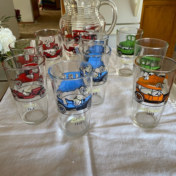 Dining | Vintage Pitcher And 9 Glasses With Old Cars | Poshmark